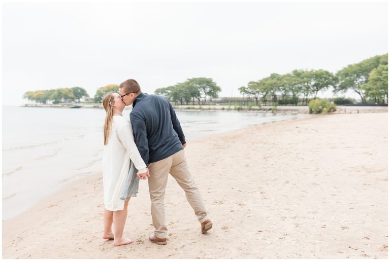 A Fall Engagement in Chicago: Hannah & Steven - Showit Blog
