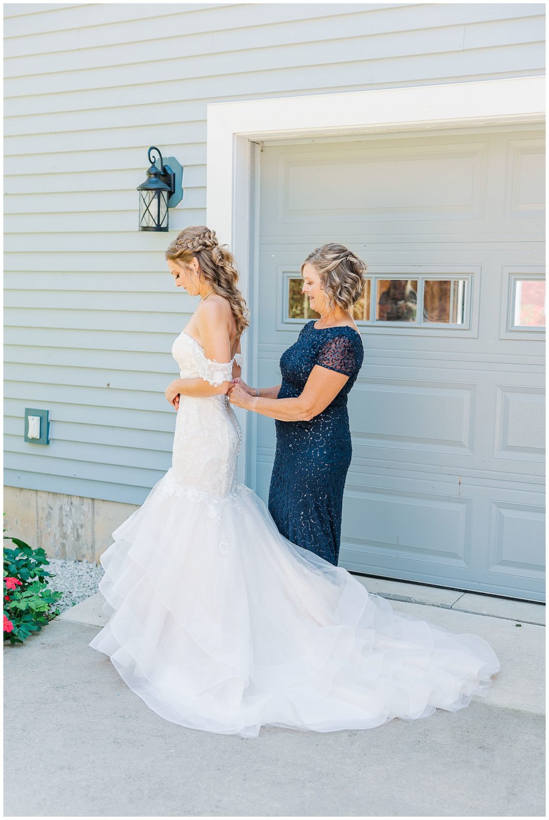 A Summer Wedding at The Mora Farm: Sarah & Ian - Showit Blog